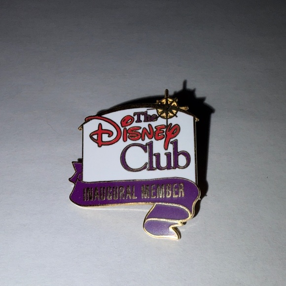 Disney | Toys | Disney Club Inaugural Member Limited Edition Pin ...